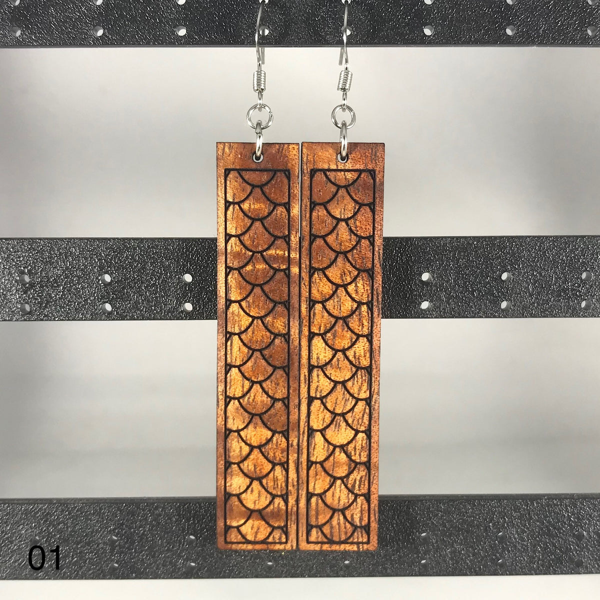 Engraved Koa Fish scale Earrings – Hawaii Paradise Crafts
